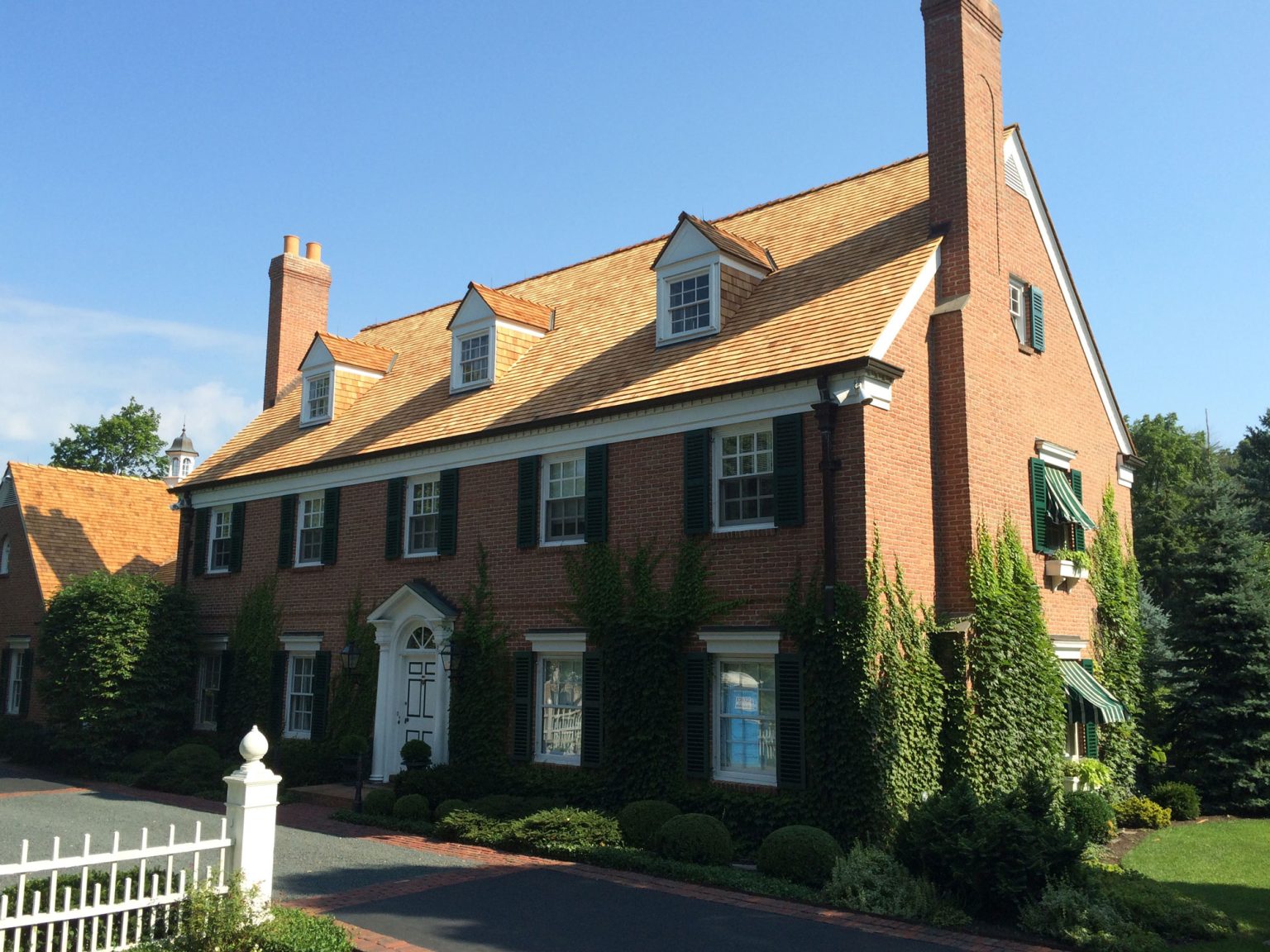 Western Red Cedar Shingles – Awbrey Butte Cedar