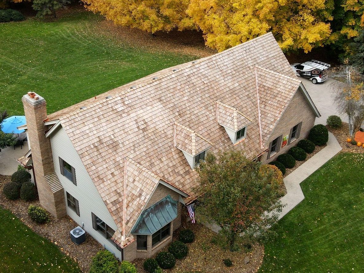 Western Red Cedar Shakes – Awbrey Butte Cedar